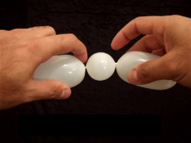 איך עושים pinch twist בבלון - בלון ארט - אמן הבלונים ברק דגן